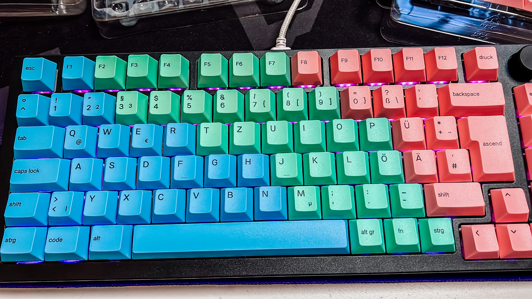 Neubi Custom Keyboard | MappleBox